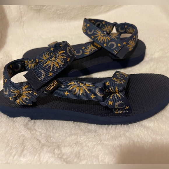 Teva | Shoes | Teva Original Universal Sun And Moon Sandal | Poshmark